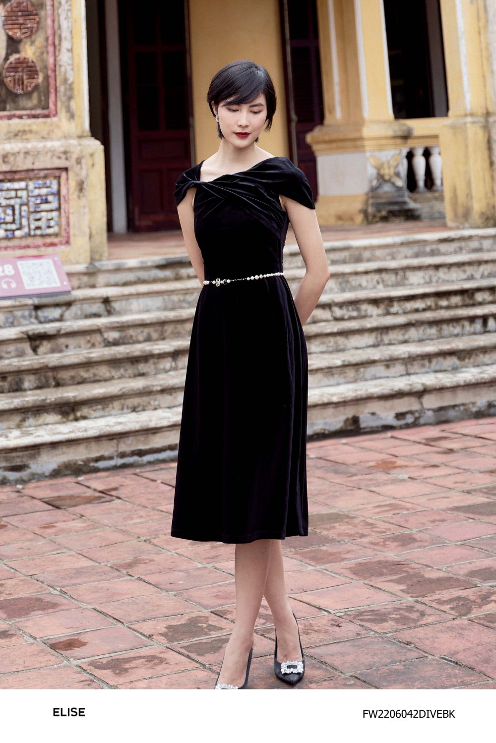 ĐẦM NHUNG ĐEN VAI LỆCH