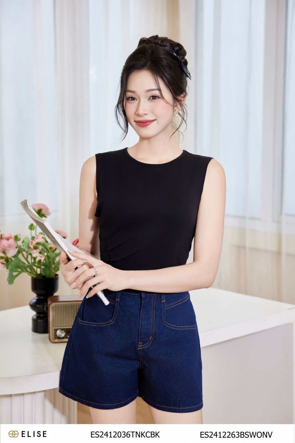 ÁO THUN ĐEN SÁT NÁCH NHÚN EO