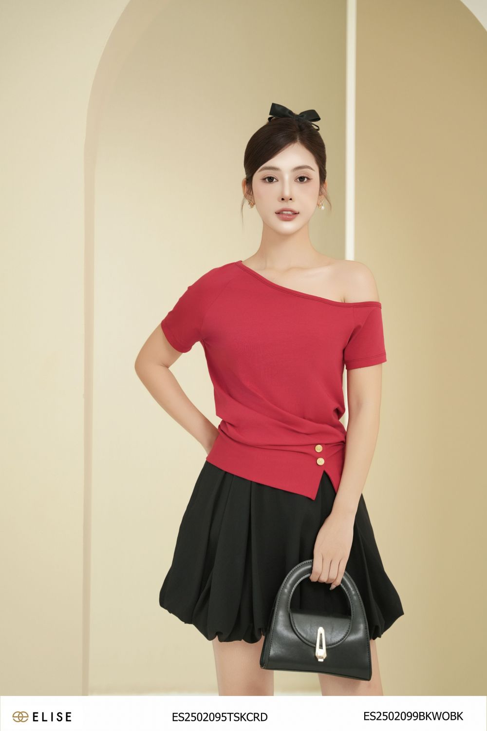 ÁO THUN ĐỎ ĐUN CỔ LỆCH